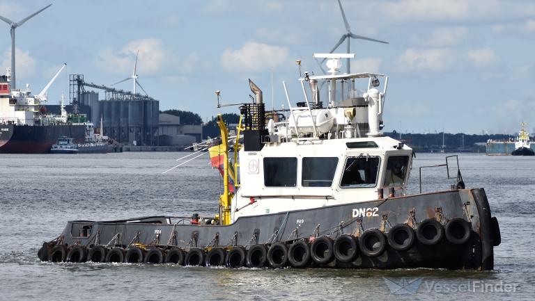 DN82, Tug - Details and current position - MMSI 645258000 - VesselFinder