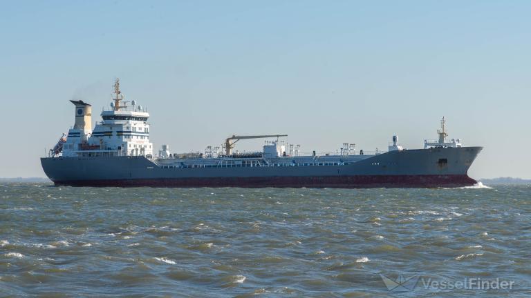 ROYAL LADY, Bitumen Tanker - Details and current position - IMO 6828301 ...