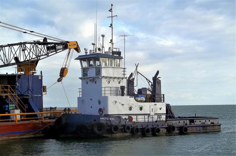 ARCTIC SUN, Tug - Details and current position - IMO 7406605 - VesselFinder
