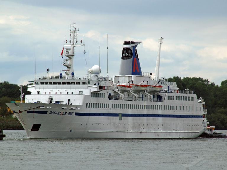 ROCHDALE ONE, Passenger (Cruise) Ship - Details and current position ...