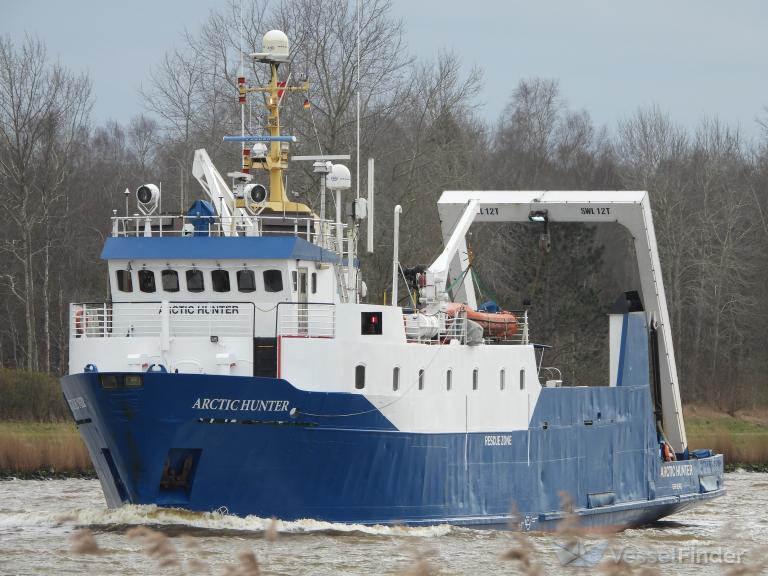MV ARCTIC HUNTER, Offshore Support Vessel - Details and current ...
