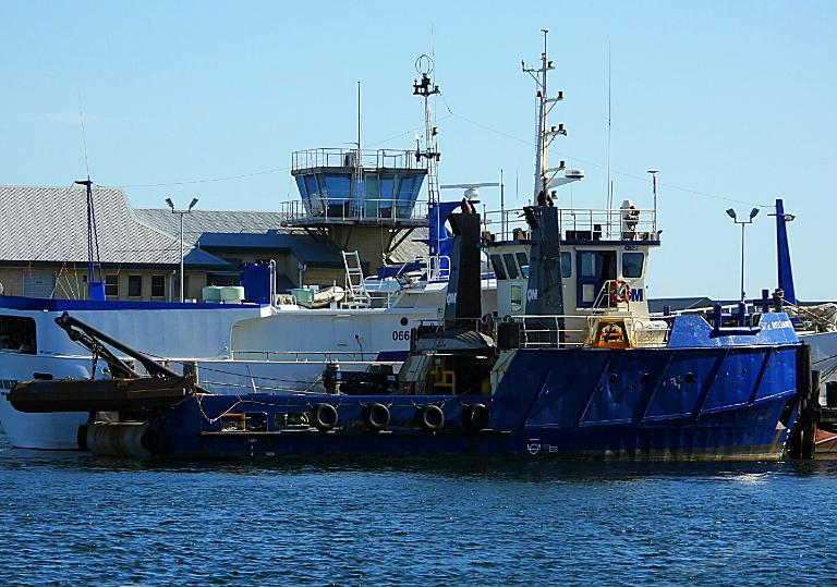 RELIANCE, Tug - Details and current position - IMO 7815739 - VesselFinder