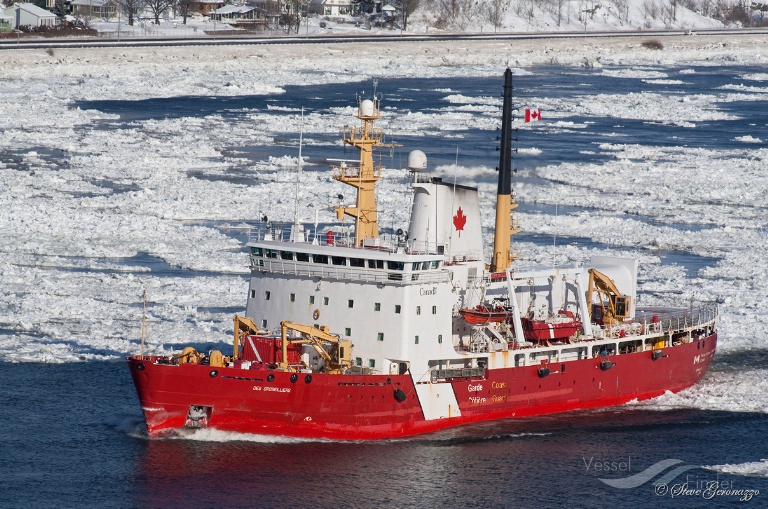 DES GROSEILLIERS, Icebreaker - Détails du bateau et situation actuelle ...