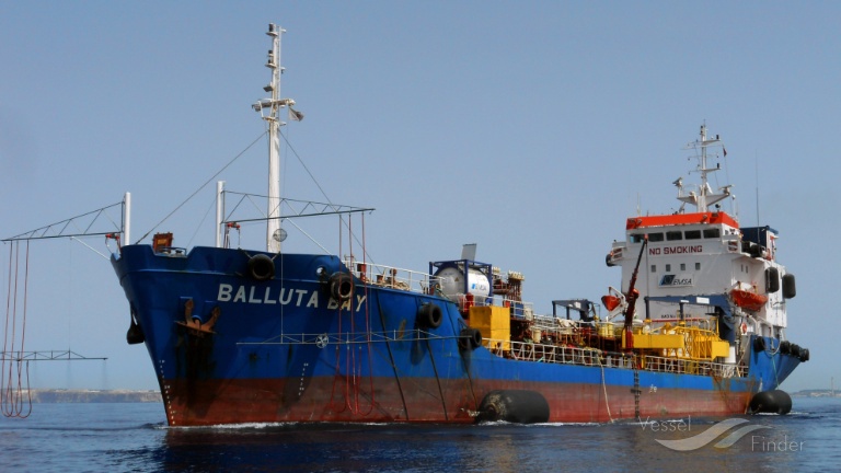 BALLUTA BAY, Oil Products Tanker - Details and current position - IMO ...