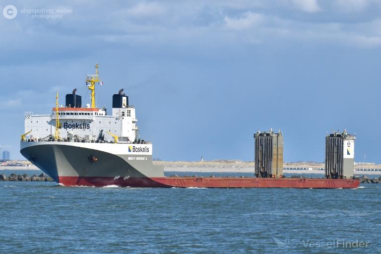 MIGHTY SERVANT 3, Heavy Load Carrier - Details and current position ...