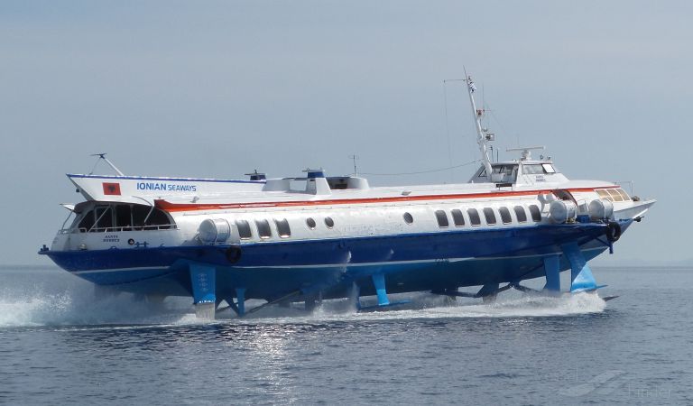 SANTA, Passenger Ship - Details and current position - IMO 8132043 ...