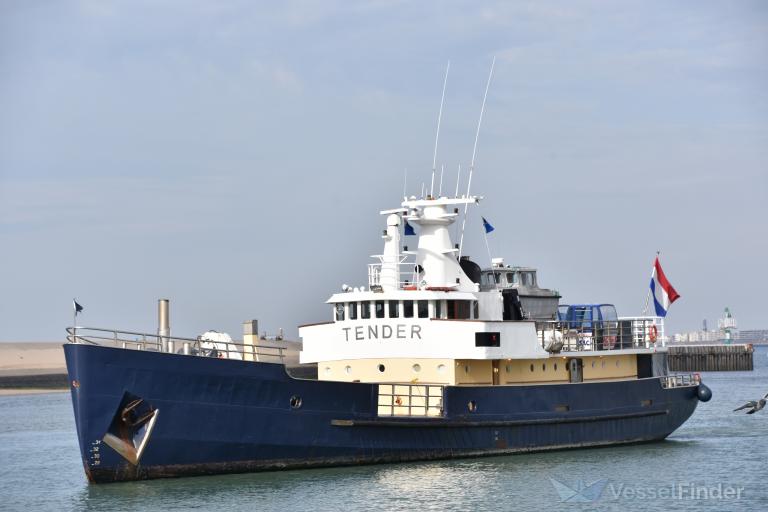 TENDER, Standby Safety Vessel - Details and current position - IMO ...