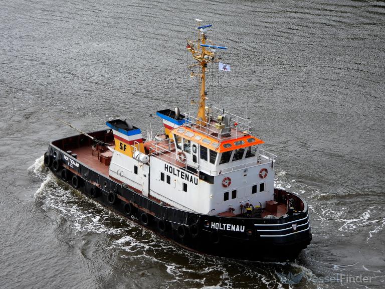 HOLTENAU, Tug - Details and current position - IMO 8200321 - VesselFinder