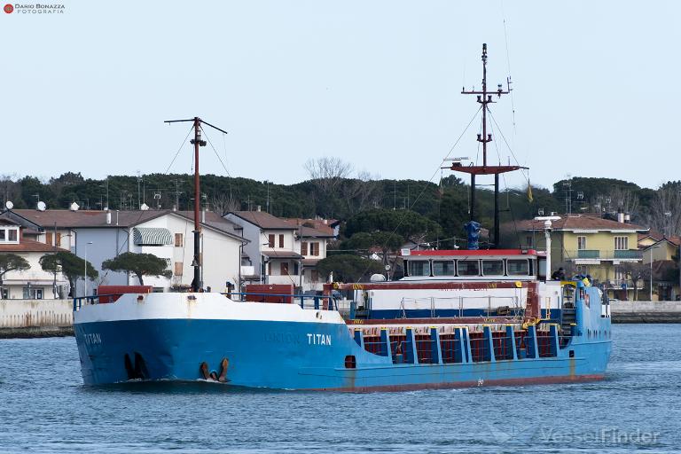 PAX, General Cargo Ship - Details and current position - IMO 8416750 ...