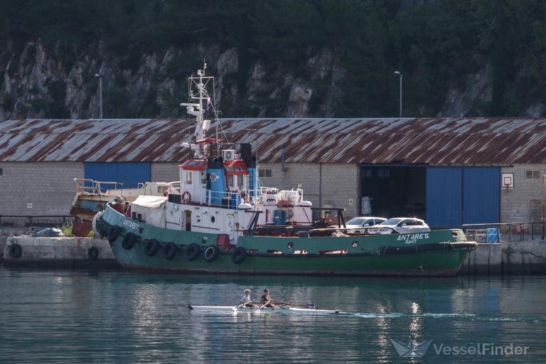 ANTARES, Tug - Details and current position - IMO 8428478 - VesselFinder