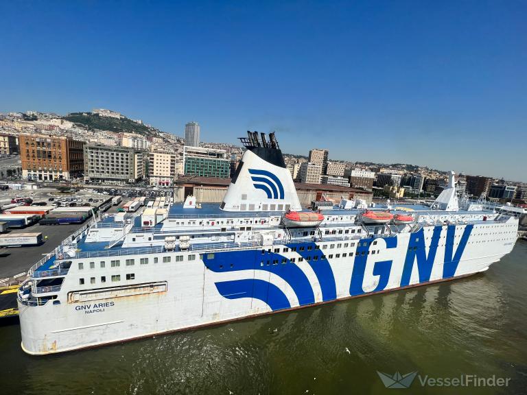 GNV ARIES, Passenger/Ro-Ro Cargo Ship - Dettagli della nave e posizione ...