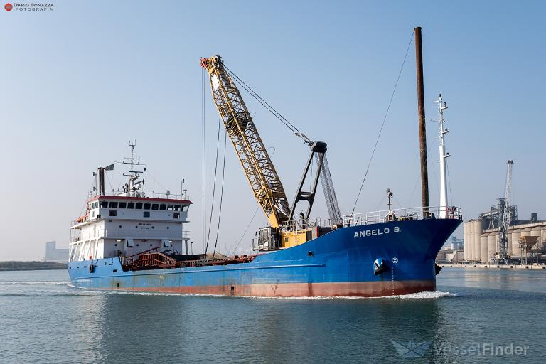 ANGELO B, Hopper Dredger - Details and current position - IMO 8515673 ...