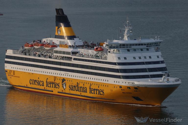 MEGA VICTORIA, Passenger/Ro-Ro Cargo Ship - Dettagli della nave e ...