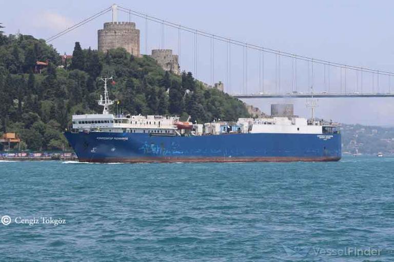 Satellite AIS - VesselFinder