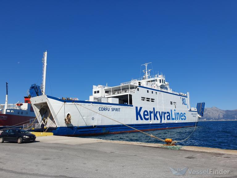 CORFU SPIRIT, Passenger/Ro-Ro Cargo Ship - Skibsdetaljer og nuværende ...