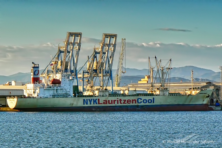 SUPREME HARVEST, Refrigerated Cargo Ship - Details and current position ...