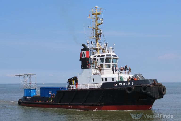 WULF 9, Tug - Schiffsdaten und aktuelle Position - IMO 8714243 - VesselFinder