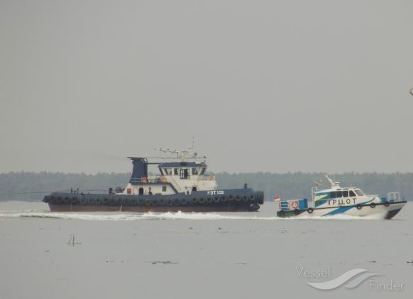 RIMAU 2002, Tug - Details and current position - IMO 8736100 - VesselFinder