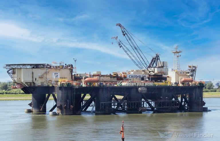 CASTORO SEI, Pipe Layer - Details and current position - IMO 8758603 ...
