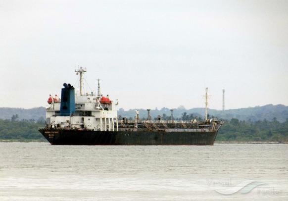 STANDARD, Chemical/Oil Products Tanker - Details and current position ...