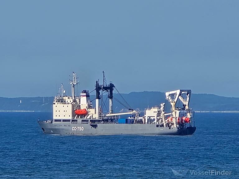 SS-750, Crane Ship - Details and current position - IMO 8832095 ...
