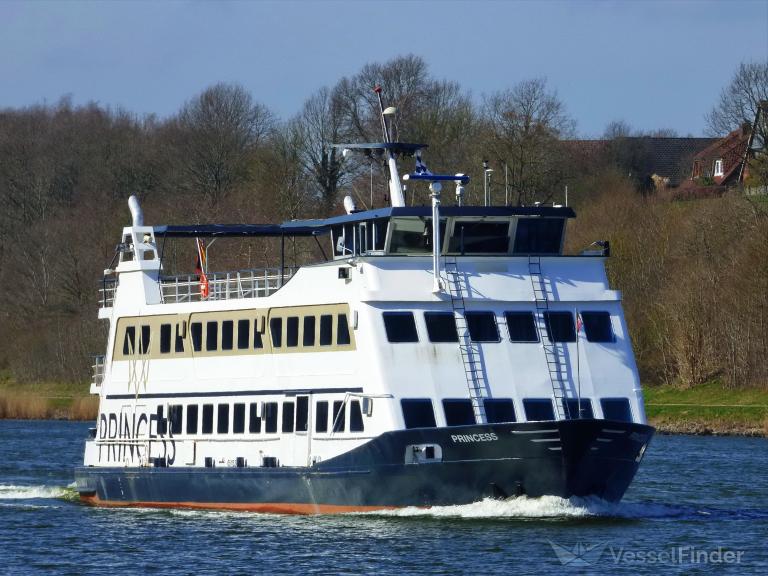 PRINCESS, Passenger Ship - Details and current position - IMO 8876302 ...