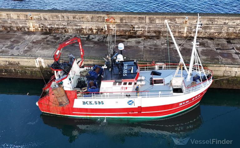 DEESIDE BCK595, Fishing Vessel - Details and current position - IMO ...