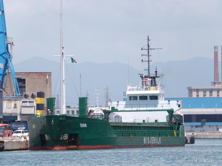 Ship Photos - VesselFinder