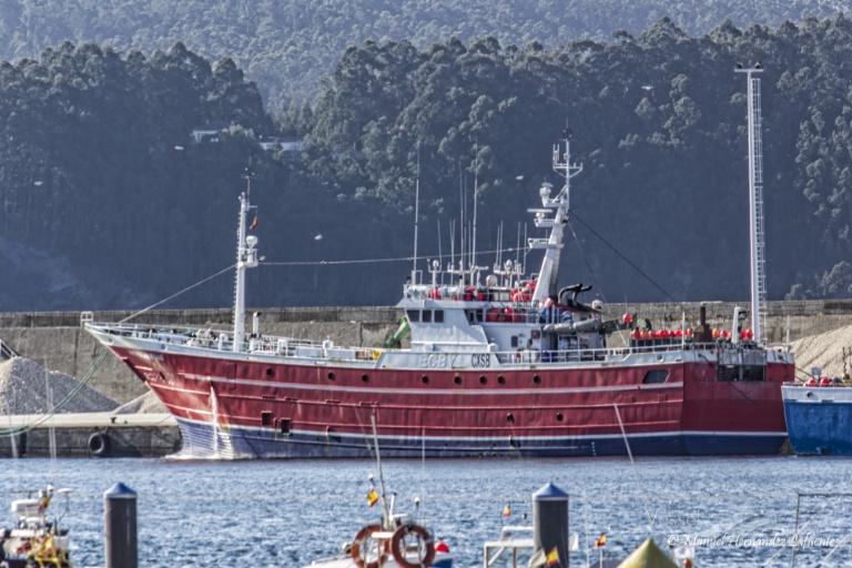 ALPHA-CRUX 00, Fishing Vessel - Details and current position - IMO ...