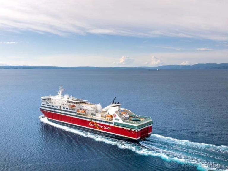 DALMACIJA, Passenger/Ro-Ro Cargo Ship - Details and current position ...