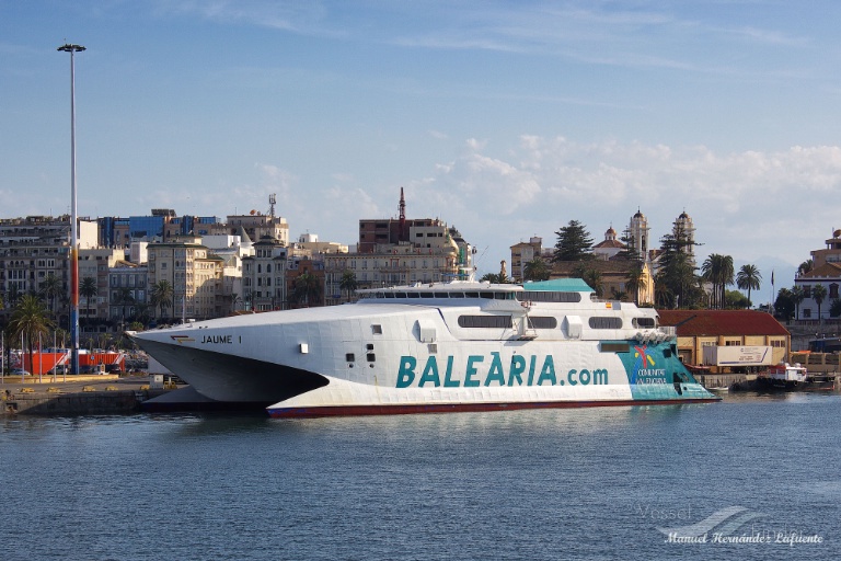 JAUME I, Passenger/Ro-Ro Cargo Ship - Detalles del buque y posición ...