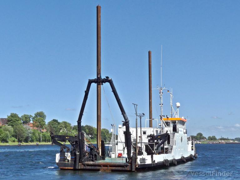 Photos - VesselFinder