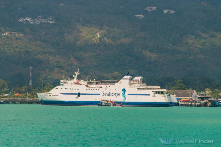 THE BLUE DOLPHIN, Passenger/Ro-Ro Cargo Ship - Details and current ...
