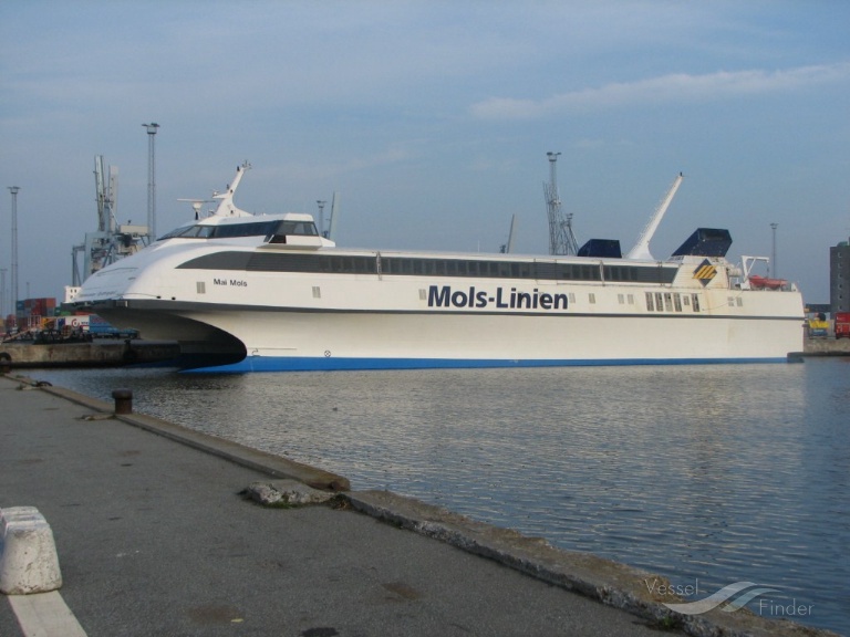 MAI MOLS, Passenger/Ro-Ro Cargo Ship - Details and current position ...