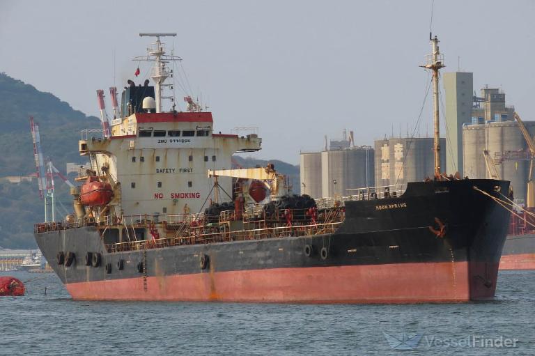 MOON SPRING, Oil Products Tanker - Details and current position - IMO ...