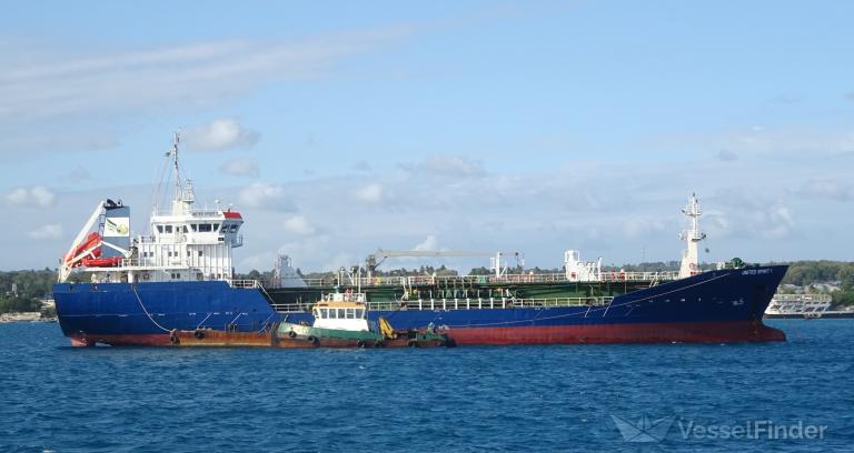 UNITED SPIRIT 1, Oil Products Tanker - Detalles del buque y posición ...