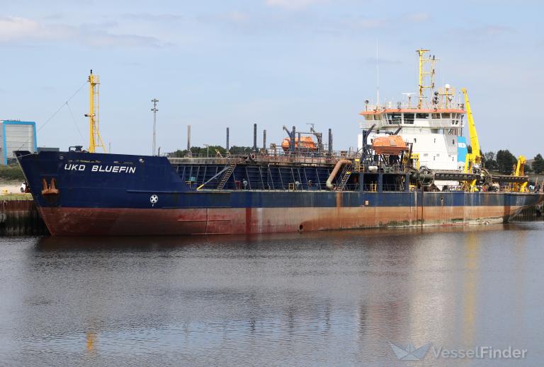 UKD BLUEFIN, Hopper Dredger - Details and current position - IMO ...