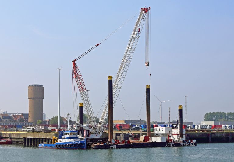 LYNN, Work/Repair Vessel - Details and current position - IMO 9147186 ...