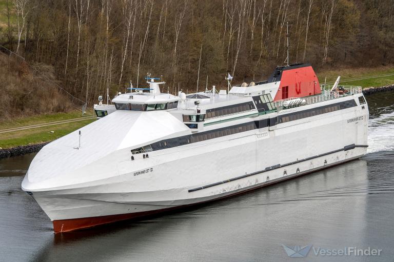 SUPERRUNNER JET 2, Passenger/Ro-Ro Cargo Ship - Details and current ...