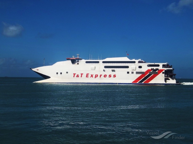 INCAT 046, Passenger/Ro-Ro Cargo Ship - Details and current position ...