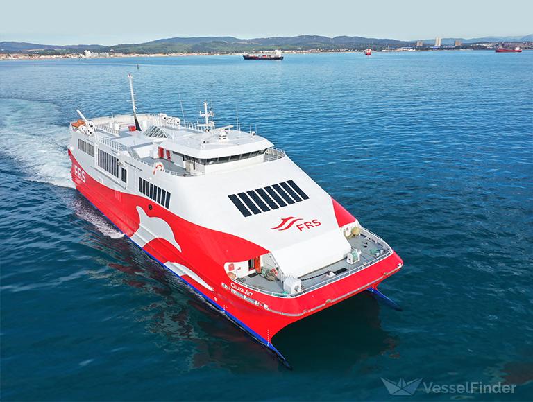 CEUTA JET, Passenger/Ro-Ro Cargo Ship - Details and current position ...