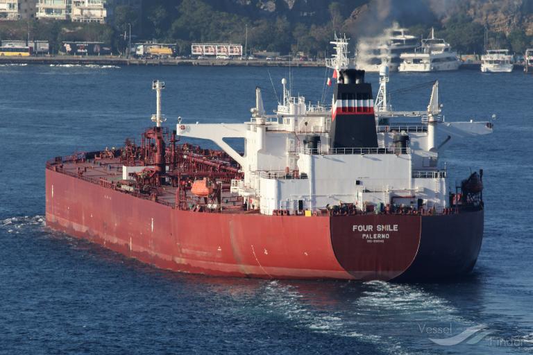 FOUR SMILE, Crude Oil Tanker - Details and current position - IMO ...