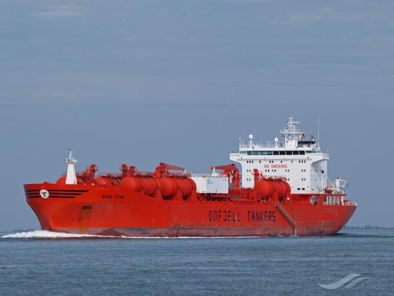 BOW STAR, Chemical/Oil Products Tanker - Details and current position ...
