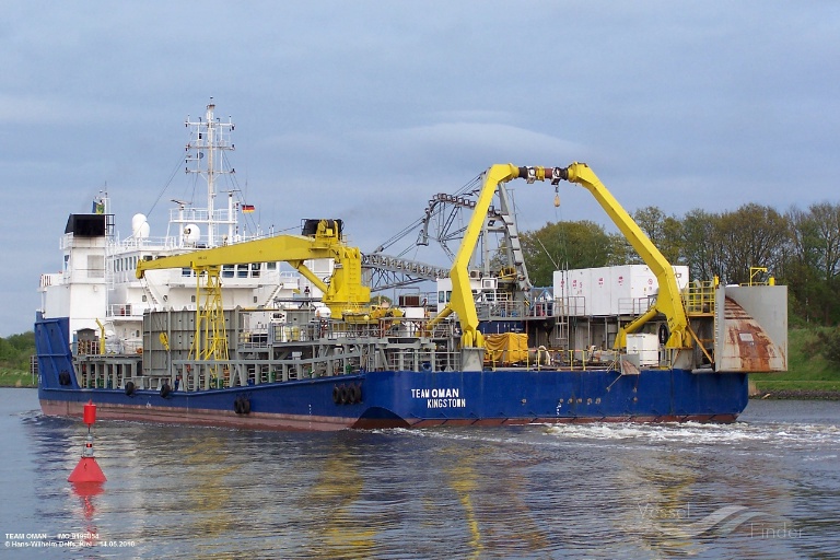 CMOS INSTALLER, Cable Layer - Details and current position - IMO ...