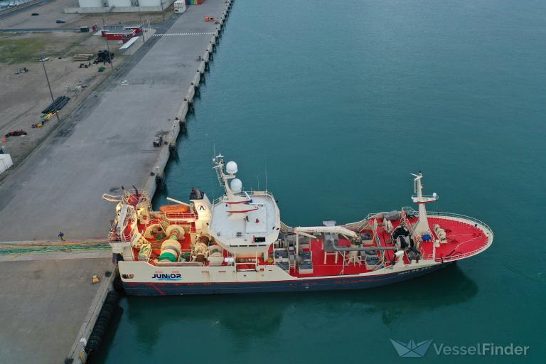 JUNIOR, Fishing Vessel - Details and current position - IMO 9202455 ...