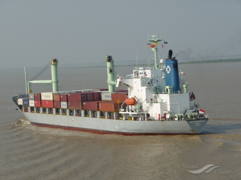 MERATUS GORONTALO, Container Ship - Details and current position - IMO ...