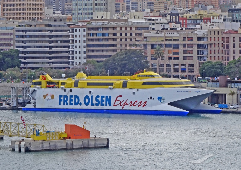 BENCOMO EXPRESS, Passenger/Ro-Ro Cargo Ship - Schiffsdaten und aktuelle ...