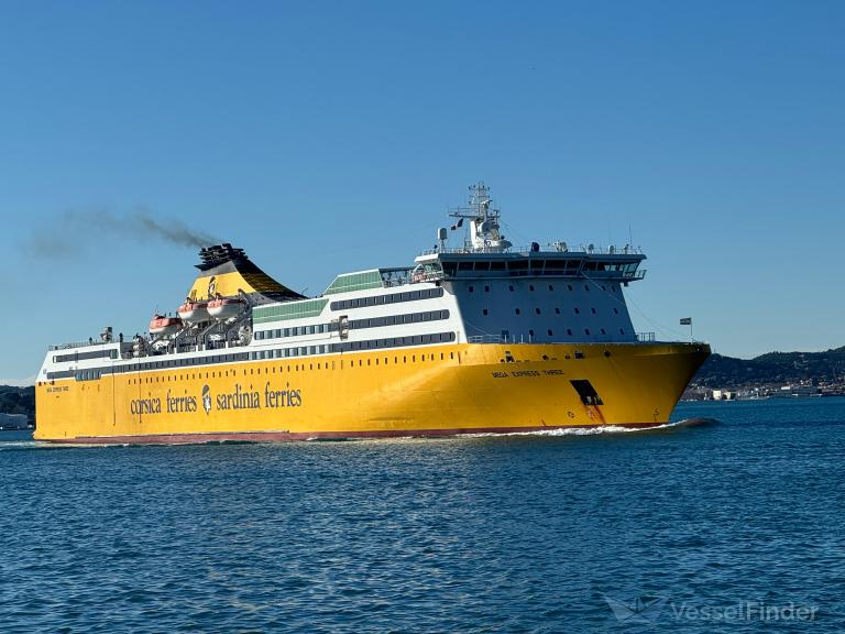 MEGA EXPRESS THREE, Passenger/Ro-Ro Cargo Ship - Dettagli della nave e posizione attuale - IMO ...