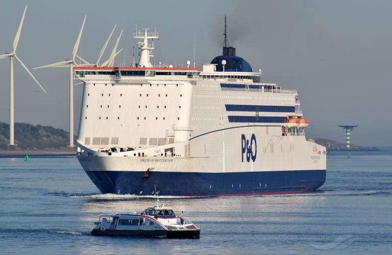 Free AIS Ship Tracking of Marine Traffic - VesselFinder