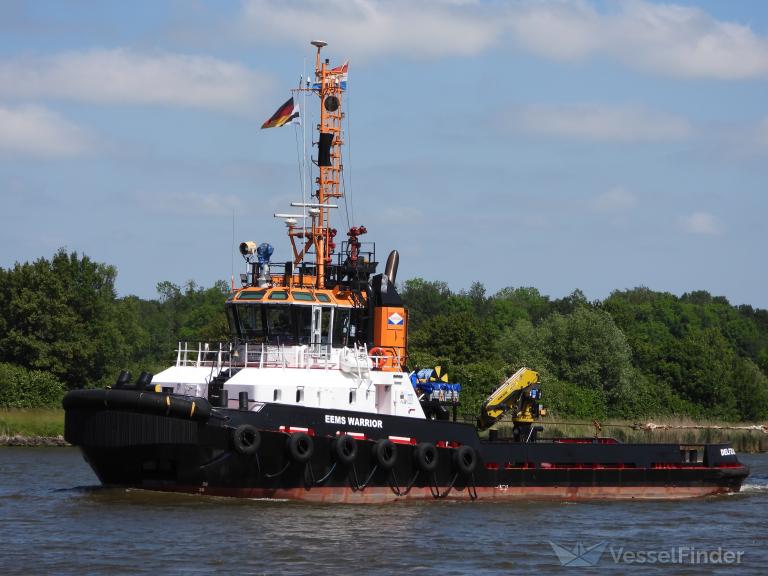 EEMS WARRIOR, Tug - Details and current position - IMO 9213674 - VesselFinder